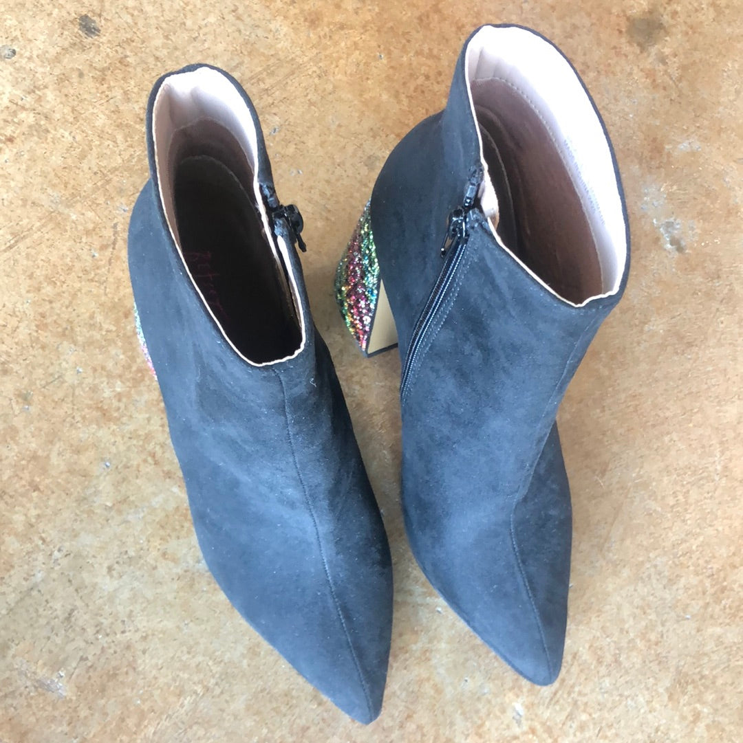 Raylon – Shoe La La